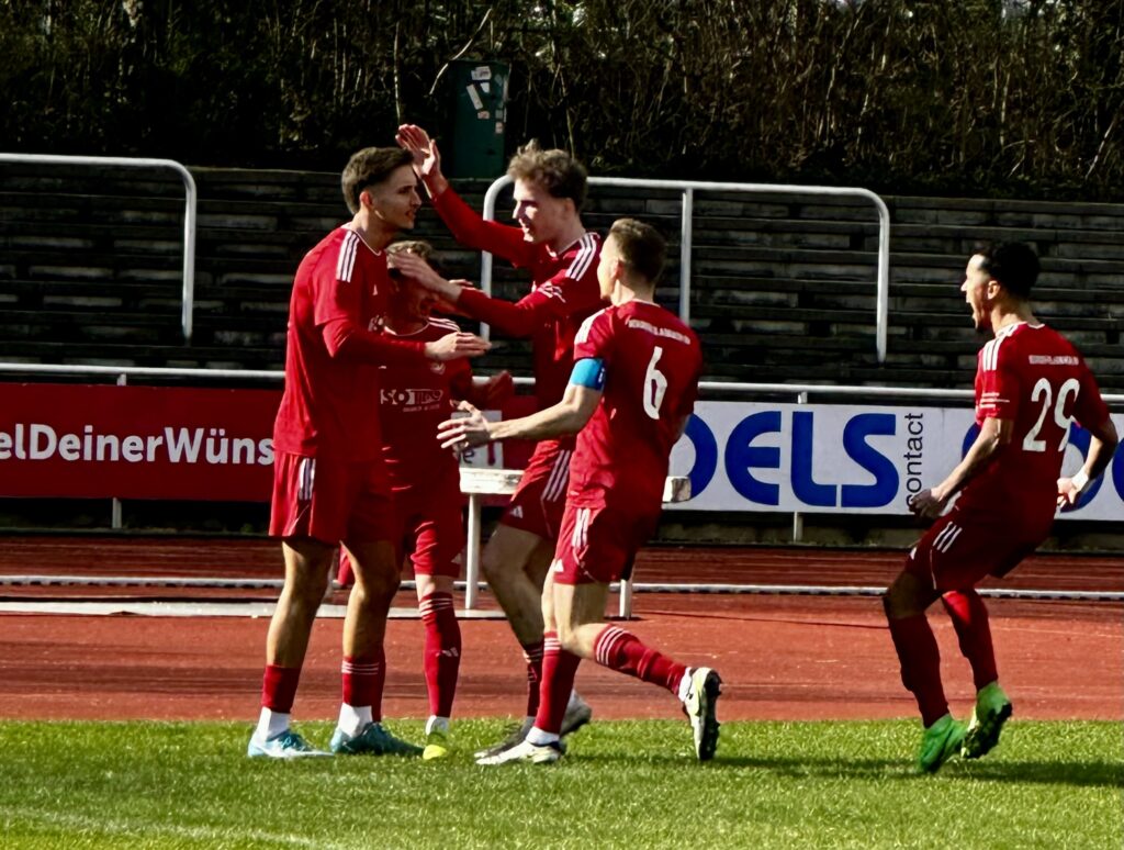 SV 09 behauptet Tabellenführung - SV Bergisch Gladbach 09